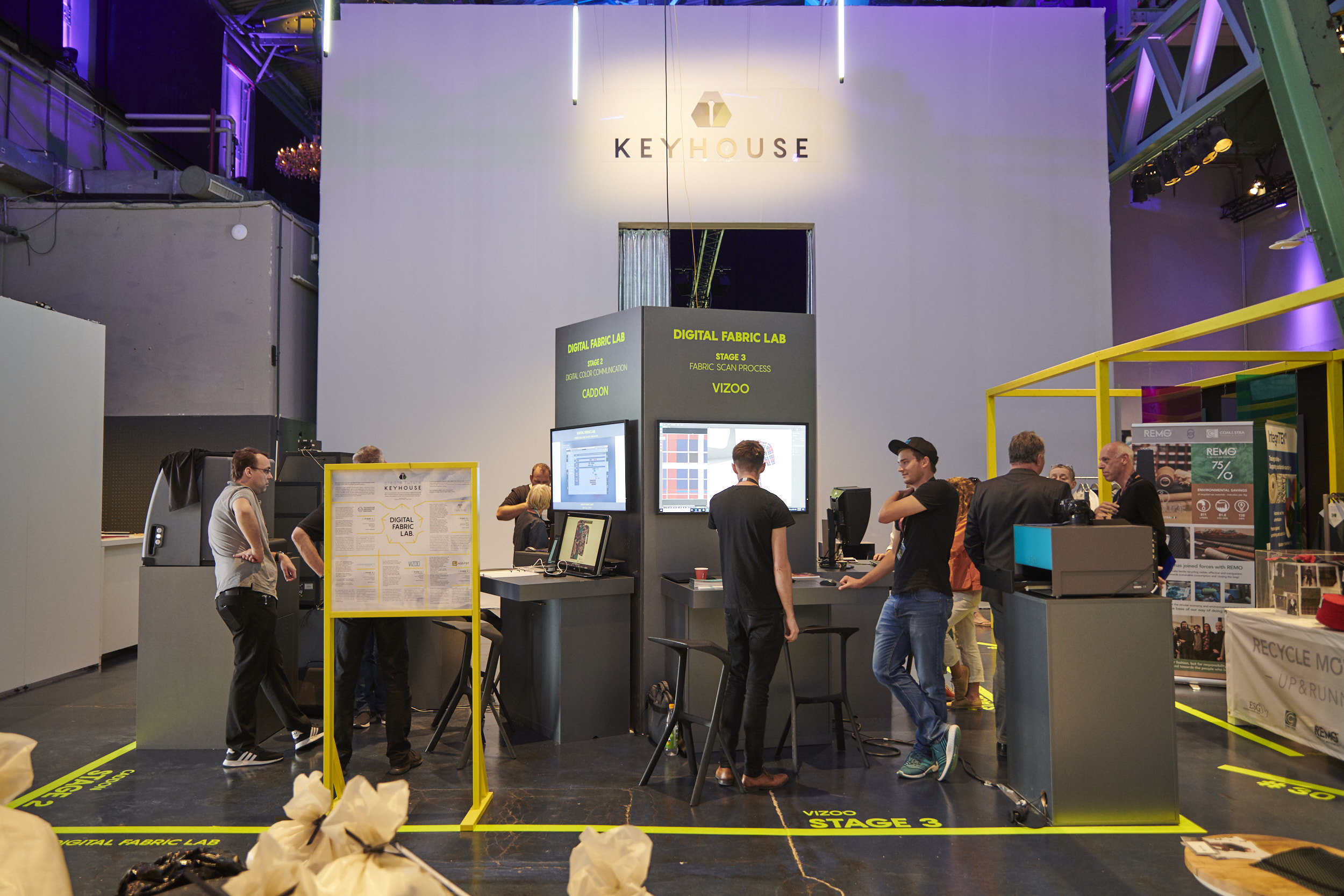 Digital Fabric Lab – The Future Begins Now - Munique - Unique Textiles ...