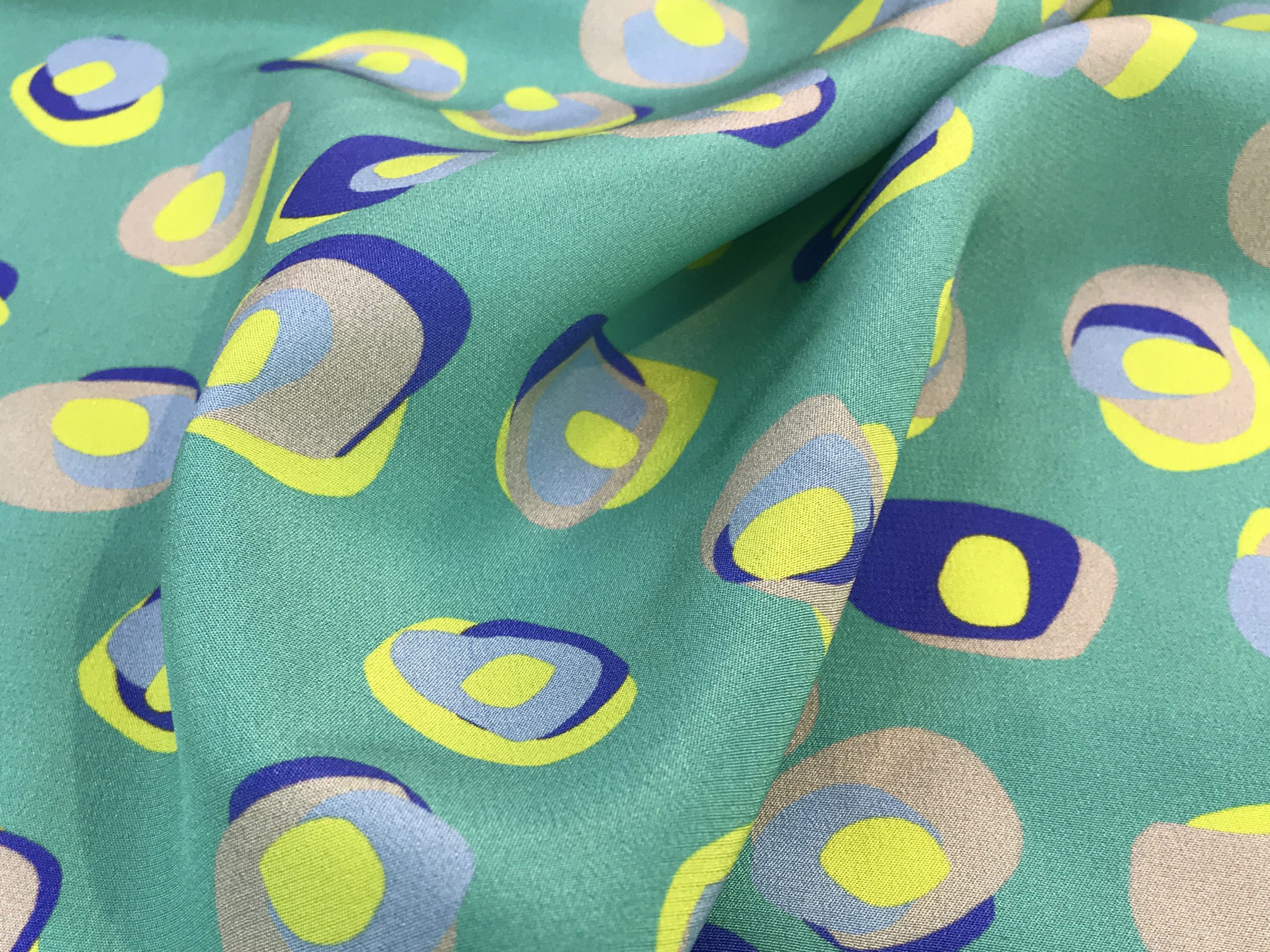 SS 2022 Trendanalyse: Haute Nostalgia - Munique - Unique Textiles Insights